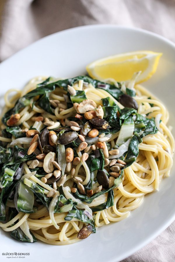 Pasta mit Mangold & Zitrone - Glücksgenuss
