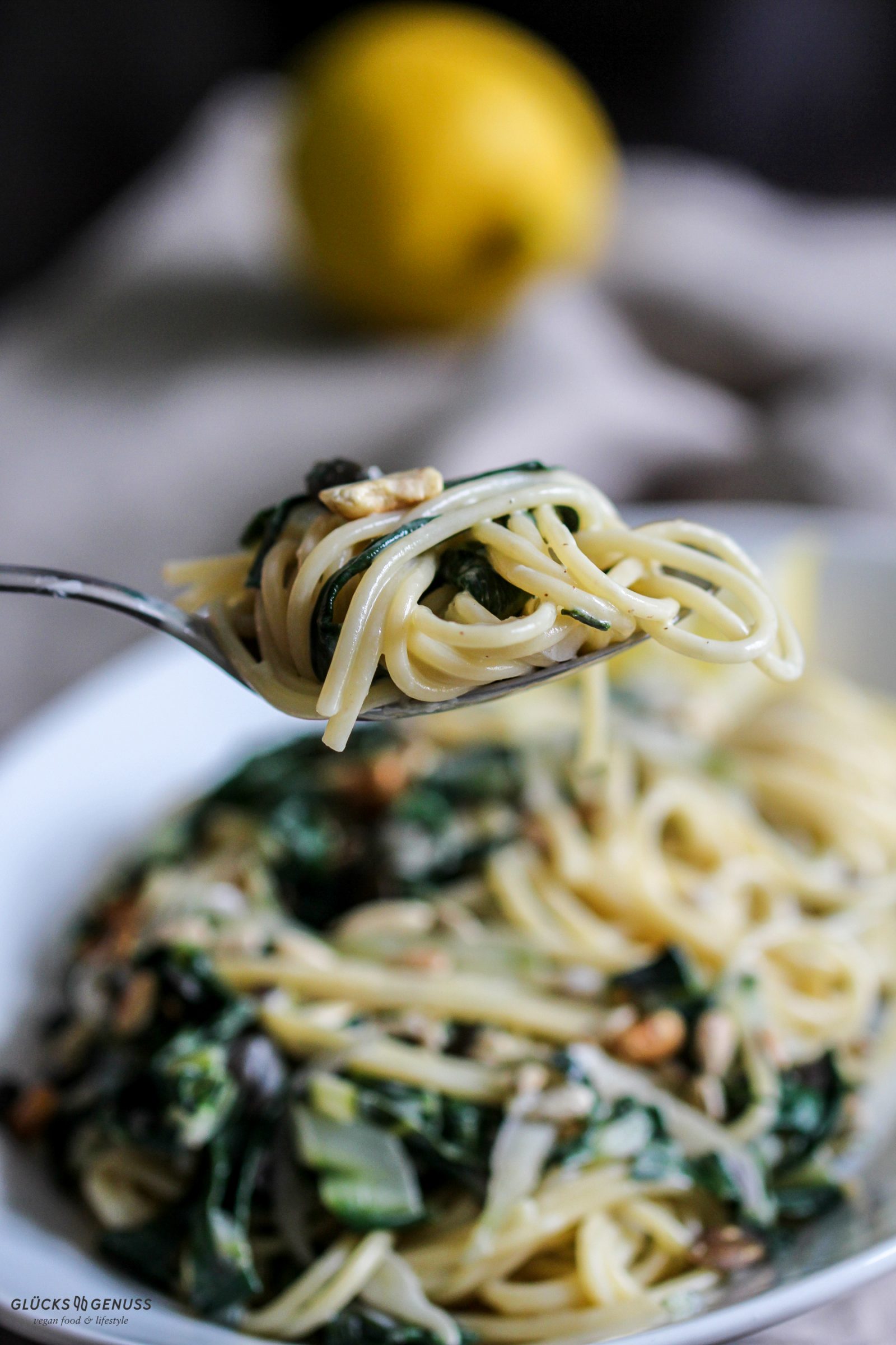 Pasta mit Mangold & Zitrone - Glücksgenuss